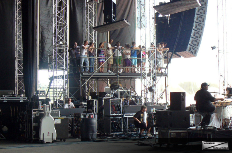 [STAGING SPOTLIGHT] Onstage VIP Platforms - Mountain NEWs